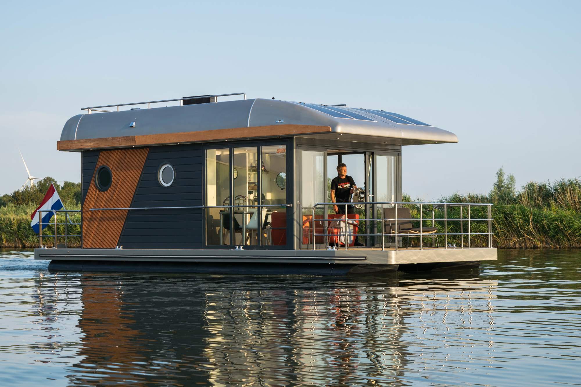 houseboats